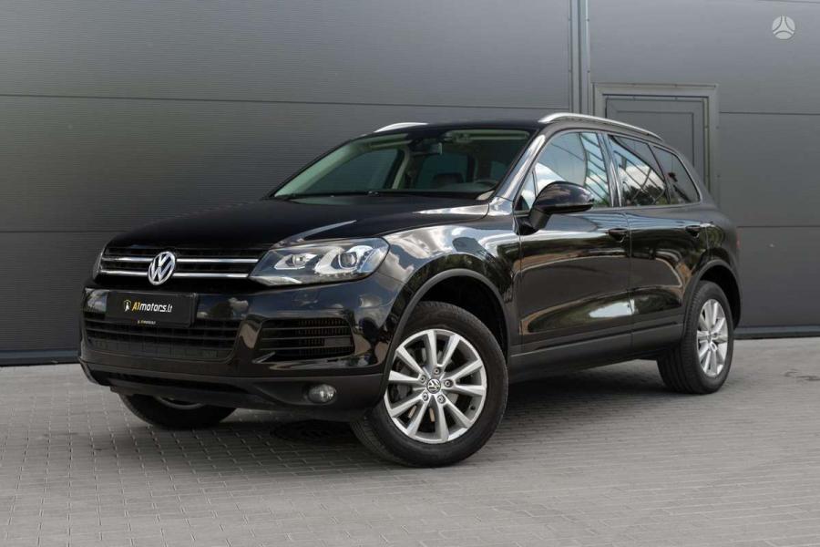 Melns Volkswagen Touareg 2014 Viļņa, ar dzinēja tilpumu 2.97 L un nobraukumu 305 tūkst. km par 9750 €, foto 1 vietnē AUTOMOTO.COM.LV
