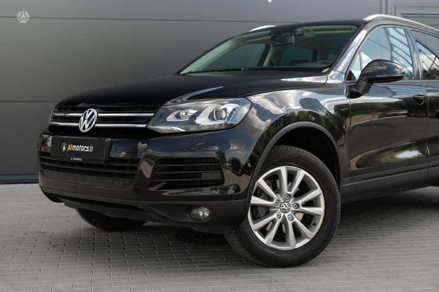 Melns Volkswagen Touareg 2014 Viļņa, ar dzinēja tilpumu 2.97 L un nobraukumu 305 tūkst. km par 9750 €, foto 3 vietnē AUTOMOTO.COM.LV