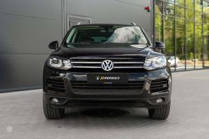 Melns Volkswagen Touareg 2014 Viļņa, ar dzinēja tilpumu 2.97 L un nobraukumu 305 tūkst. km par 9750 €, foto 4 vietnē AUTOMOTO.COM.LV