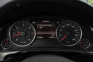 Melns Volkswagen Touareg 2014 Viļņa, ar dzinēja tilpumu 2.97 L un nobraukumu 305 tūkst. km par 9750 €, foto 24 vietnē AUTOMOTO.COM.LV