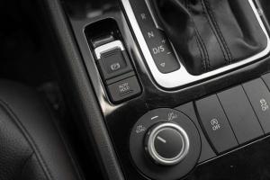 Melns Volkswagen Touareg 2014 Viļņa, ar dzinēja tilpumu 2.97 L un nobraukumu 305 tūkst. km par 9750 €, foto 29 vietnē AUTOMOTO.COM.LV