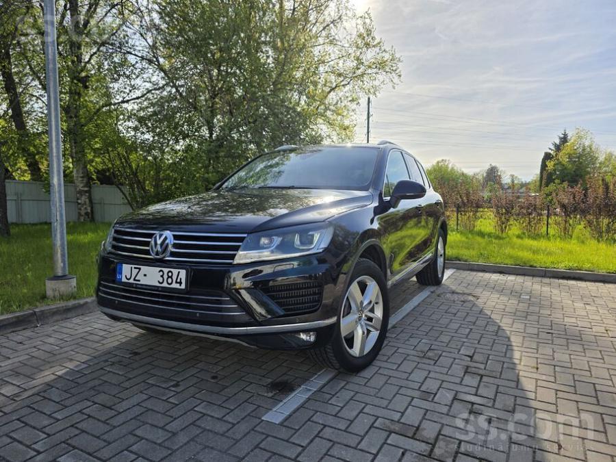 Melns Volkswagen Touareg 2015 Rīga, ar dzinēja tilpumu 3.00 L un nobraukumu 339 tūkst. km par 14790 €, foto 10 vietnē AUTOMOTO.COM.LV