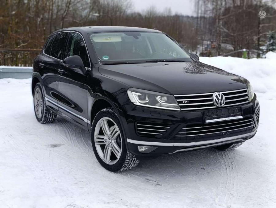 Melns Volkswagen Touareg 2015 Viļņa, ar dzinēja tilpumu 2.97 L un nobraukumu 250 tūkst. km par 15000 €, foto 7 vietnē AUTOMOTO.COM.LV