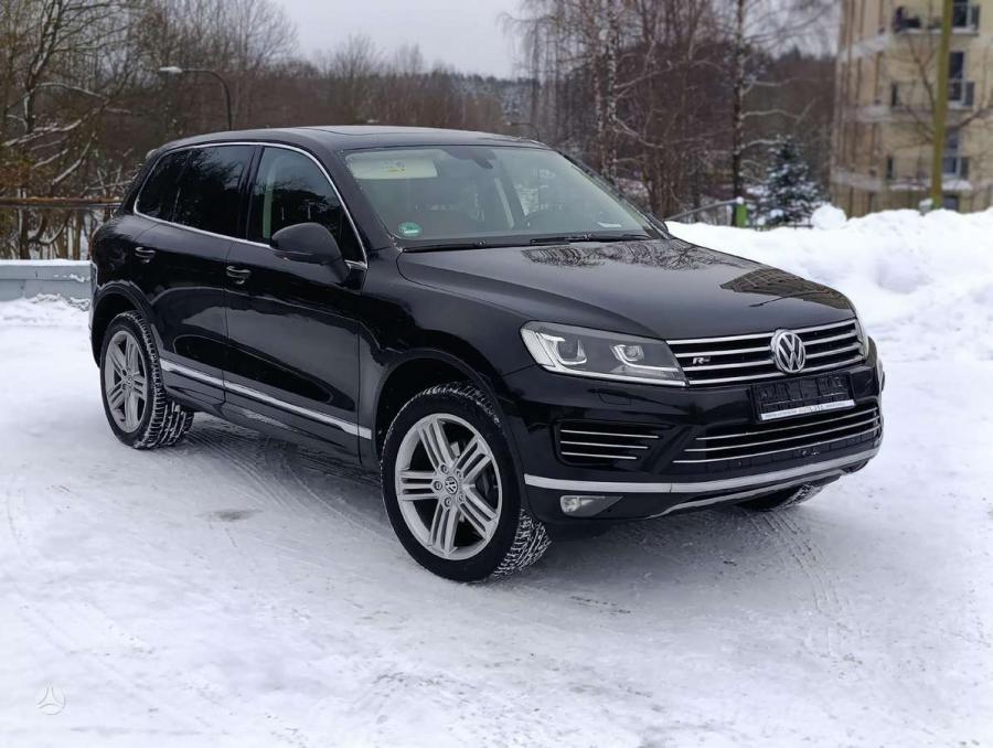 Melns Volkswagen Touareg 2015 Viļņa, ar dzinēja tilpumu 2.97 L un nobraukumu 250 tūkst. km par 15000 €, foto 13 vietnē AUTOMOTO.COM.LV