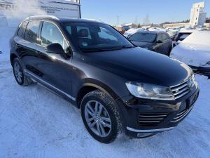 Melns Volkswagen Touareg 2015 Utena, ar dzinēja tilpumu 2.97 L un nobraukumu 270 tūkst. km par 15500 €, foto 2 vietnē AUTOMOTO.COM.LV