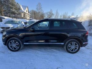 Melns Volkswagen Touareg 2015 Utena, ar dzinēja tilpumu 2.97 L un nobraukumu 270 tūkst. km par 15500 €, foto 5 vietnē AUTOMOTO.COM.LV