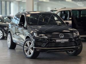 Black Volkswagen Touareg 2015 in Klaipeda, with an engine capacity of 4.10 L and mileage of 311 thousand km for 17950 €, photo 5 on AUTOMOTO.COM.LV