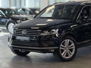 Black Volkswagen Touareg 2015 in Klaipeda, with an engine capacity of 4.10 L and mileage of 311 thousand km for 17950 €, photo 6 on AUTOMOTO.COM.LV