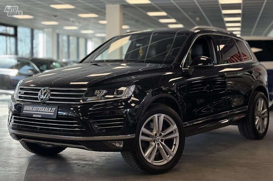 Black Volkswagen Touareg 2015 in Klaipeda, with an engine capacity of 4.10 L and mileage of 311 thousand km for 17950 €, photo 31 on AUTOMOTO.COM.LV