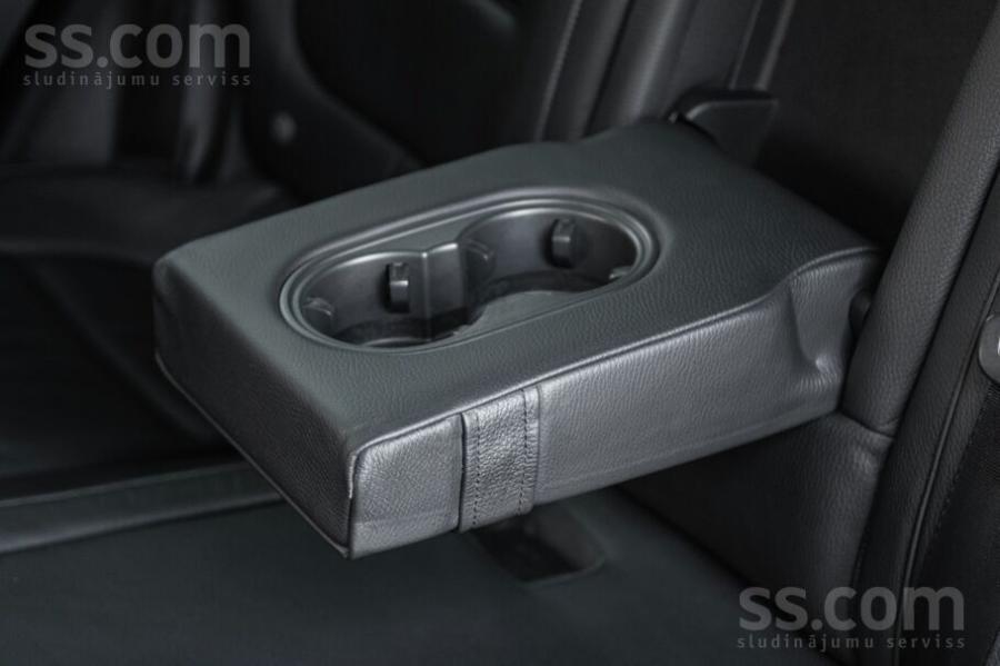 Black Volkswagen Touareg 2015 in Riga, with an engine capacity of 3.00 L and mileage of 0 thousand km for 13990 €, photo 14 on AUTOMOTO.COM.LV