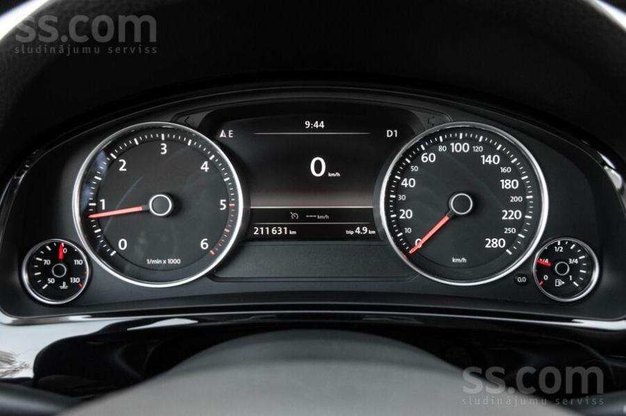 Black Volkswagen Touareg 2015 in Riga, with an engine capacity of 3.00 L and mileage of 0 thousand km for 13990 €, photo 20 on AUTOMOTO.COM.LV