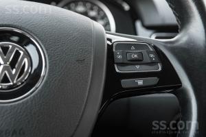 Black Volkswagen Touareg 2015 in Riga, with an engine capacity of 3.00 L and mileage of 0 thousand km for 13990 €, photo 21 on AUTOMOTO.COM.LV