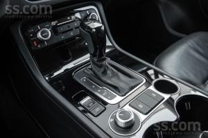 Black Volkswagen Touareg 2015 in Riga, with an engine capacity of 3.00 L and mileage of 0 thousand km for 13990 €, photo 23 on AUTOMOTO.COM.LV