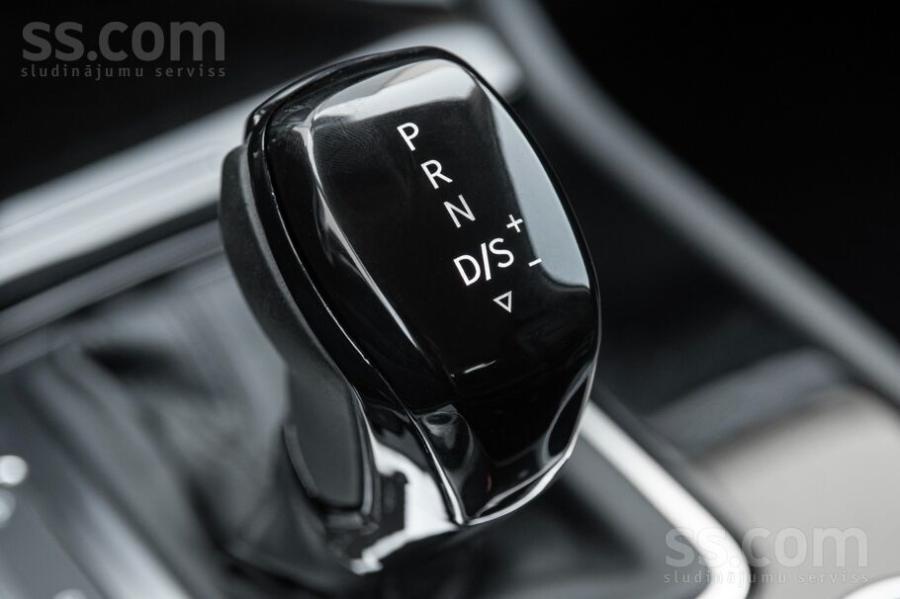 Black Volkswagen Touareg 2015 in Riga, with an engine capacity of 3.00 L and mileage of 0 thousand km for 13990 €, photo 24 on AUTOMOTO.COM.LV