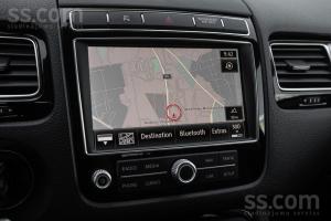 Black Volkswagen Touareg 2015 in Riga, with an engine capacity of 3.00 L and mileage of 0 thousand km for 13990 €, photo 26 on AUTOMOTO.COM.LV
