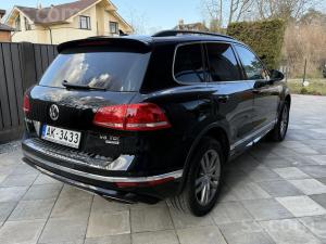 Melns Volkswagen Touareg 2015 Jūrmala, ar dzinēja tilpumu 3.00 L un nobraukumu 249 tūkst. km par 15996 €, foto 4 vietnē AUTOMOTO.COM.LV