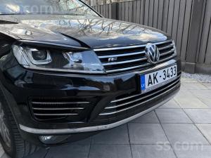 Melns Volkswagen Touareg 2015 Jūrmala, ar dzinēja tilpumu 3.00 L un nobraukumu 249 tūkst. km par 15996 €, foto 6 vietnē AUTOMOTO.COM.LV