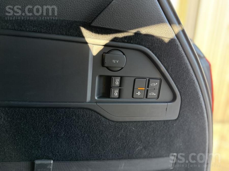 Melns Volkswagen Touareg 2015 Jūrmala, ar dzinēja tilpumu 3.00 L un nobraukumu 249 tūkst. km par 15996 €, foto 17 vietnē AUTOMOTO.COM.LV