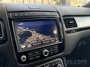 Melns Volkswagen Touareg 2015 Jūrmala, ar dzinēja tilpumu 3.00 L un nobraukumu 249 tūkst. km par 15996 €, foto 19 vietnē AUTOMOTO.COM.LV