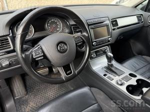 Black Volkswagen Touareg 2015 in Riga, with an engine capacity of 3.00 L and mileage of 218 thousand km for 15990 €, photo  on AUTOMOTO.COM.LV