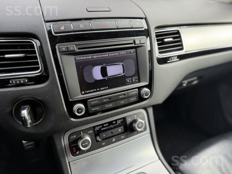 Melns Volkswagen Touareg 2015 Rīga, ar dzinēja tilpumu 3.00 L un nobraukumu 218 tūkst. km par 15990 €, foto 6 vietnē AUTOMOTO.COM.LV