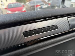 Melns Volkswagen Touareg 2015 Rīga, ar dzinēja tilpumu 3.00 L un nobraukumu 218 tūkst. km par 15990 €, foto 7 vietnē AUTOMOTO.COM.LV