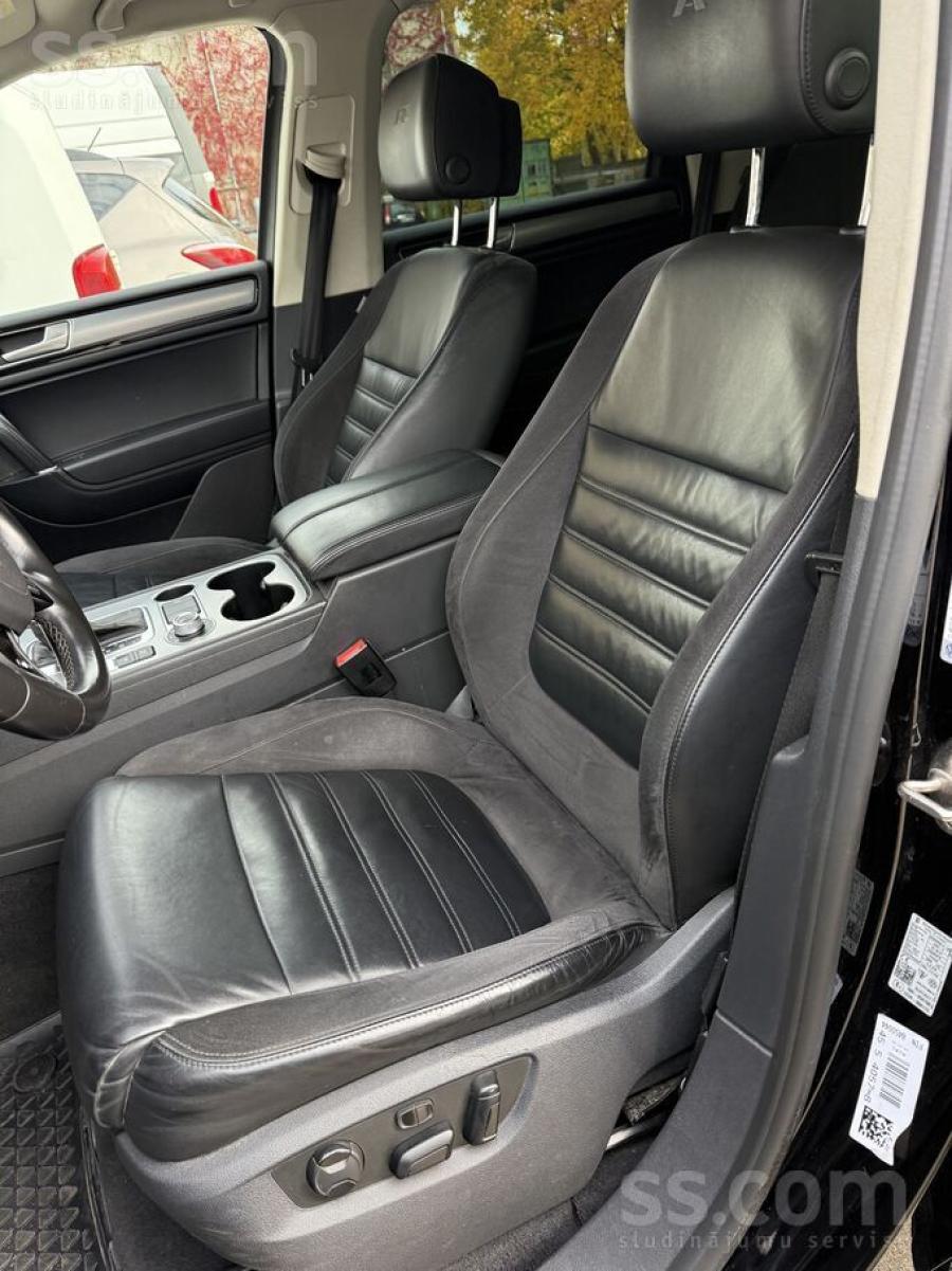 Melns Volkswagen Touareg 2015 Rīga, ar dzinēja tilpumu 3.00 L un nobraukumu 218 tūkst. km par 15990 €, foto 11 vietnē AUTOMOTO.COM.LV