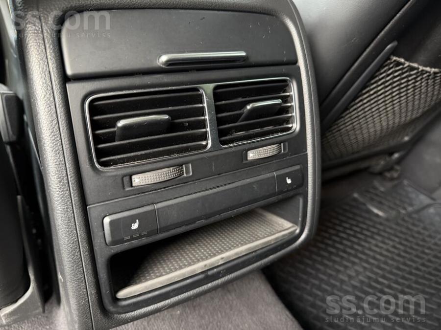 Melns Volkswagen Touareg 2015 Rīga, ar dzinēja tilpumu 3.00 L un nobraukumu 218 tūkst. km par 15990 €, foto 13 vietnē AUTOMOTO.COM.LV
