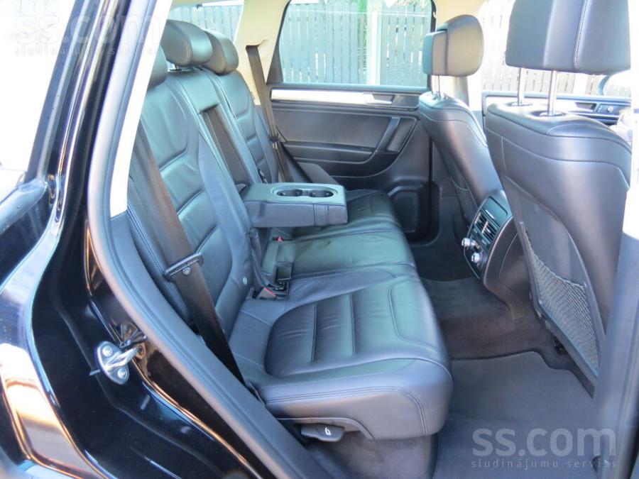 Melns Volkswagen Touareg 2015 Rīga, ar dzinēja tilpumu 3.00 L un nobraukumu 190 tūkst. km par 15750 €, foto 16 vietnē AUTOMOTO.COM.LV