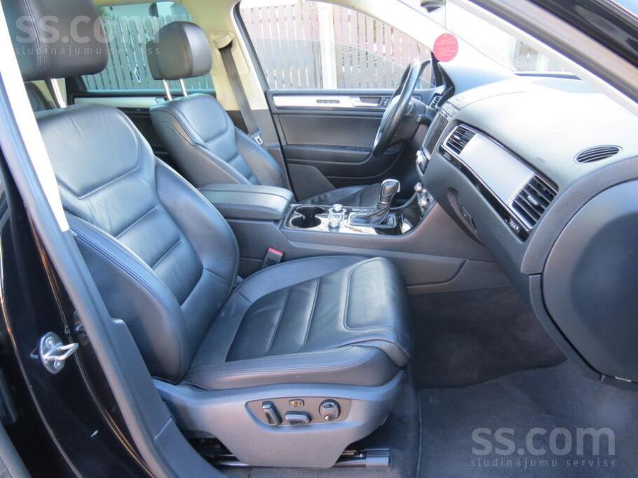 Melns Volkswagen Touareg 2015 Rīga, ar dzinēja tilpumu 3.00 L un nobraukumu 190 tūkst. km par 15750 €, foto 19 vietnē AUTOMOTO.COM.LV
