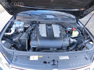 Melns Volkswagen Touareg 2015 Rīga, ar dzinēja tilpumu 3.00 L un nobraukumu 190 tūkst. km par 15750 €, foto 31 vietnē AUTOMOTO.COM.LV