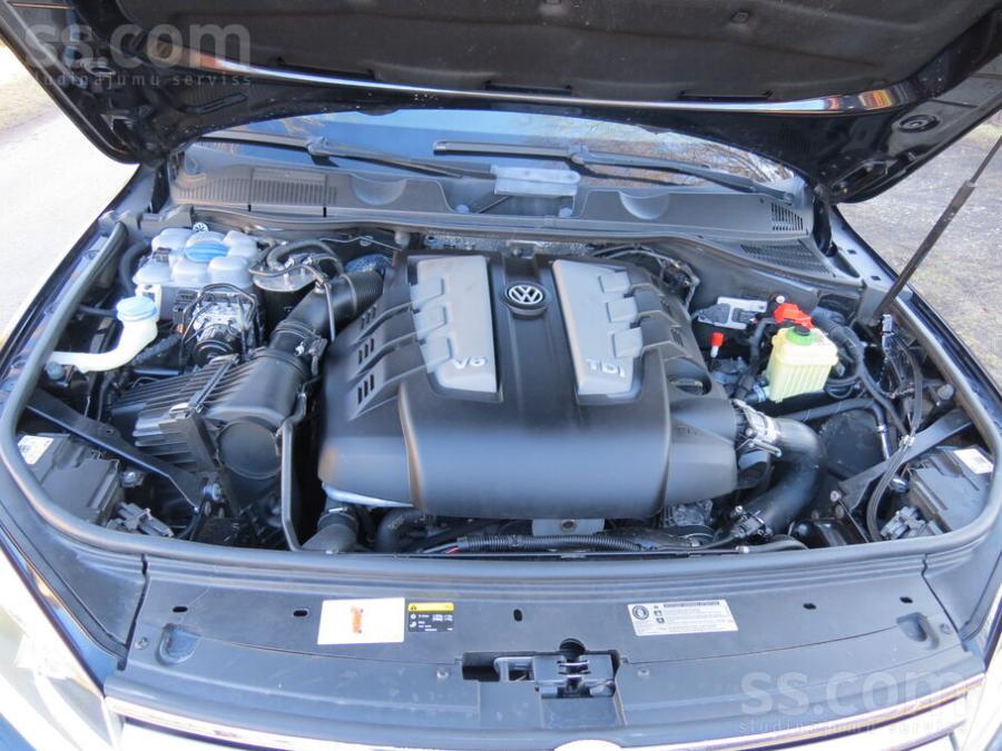 Melns Volkswagen Touareg 2015 Rīga, ar dzinēja tilpumu 3.00 L un nobraukumu 190 tūkst. km par 15750 €, foto 31 vietnē AUTOMOTO.COM.LV