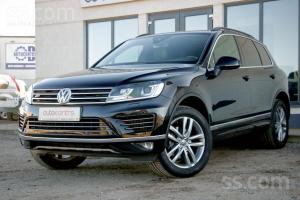 Melns Volkswagen Touareg 2015 Tukums, ar dzinēja tilpumu 3.00 L un nobraukumu 249 tūkst. km par 15996 €, foto  vietnē AUTOMOTO.COM.LV