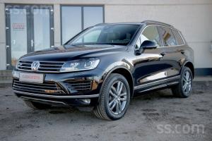 Melns Volkswagen Touareg 2015 Tukums, ar dzinēja tilpumu 3.00 L un nobraukumu 249 tūkst. km par 15996 €, foto 4 vietnē AUTOMOTO.COM.LV