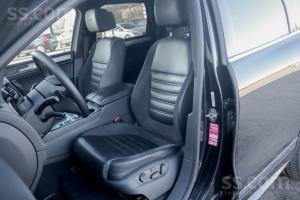 Melns Volkswagen Touareg 2015 Tukums, ar dzinēja tilpumu 3.00 L un nobraukumu 249 tūkst. km par 15996 €, foto 9 vietnē AUTOMOTO.COM.LV