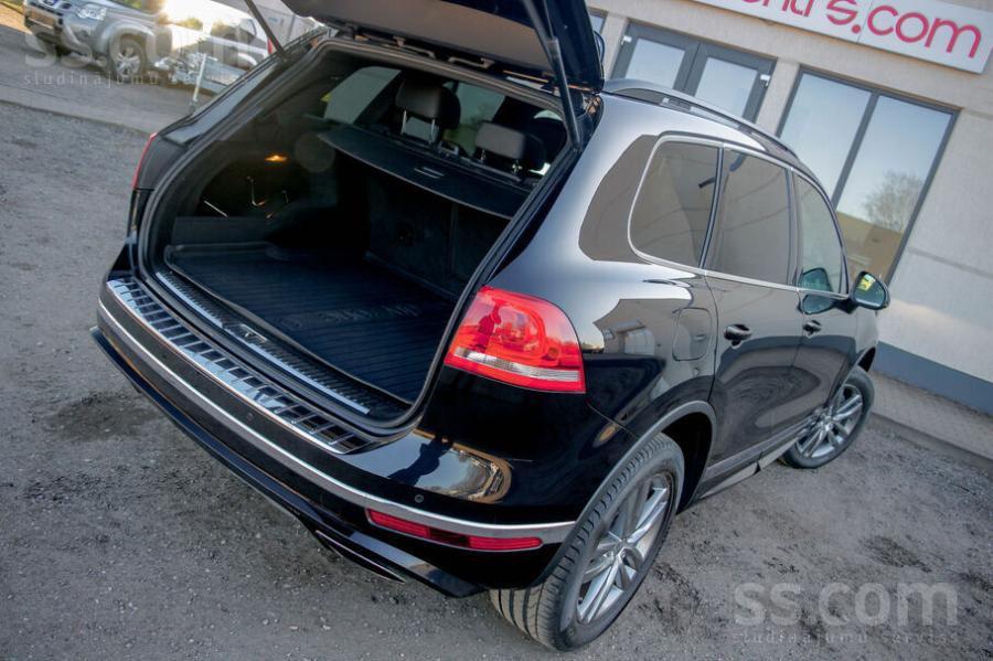 Melns Volkswagen Touareg 2015 Tukums, ar dzinēja tilpumu 3.00 L un nobraukumu 249 tūkst. km par 15996 €, foto 32 vietnē AUTOMOTO.COM.LV