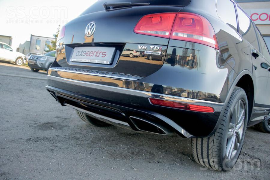 Melns Volkswagen Touareg 2015 Tukums, ar dzinēja tilpumu 3.00 L un nobraukumu 249 tūkst. km par 15996 €, foto 33 vietnē AUTOMOTO.COM.LV