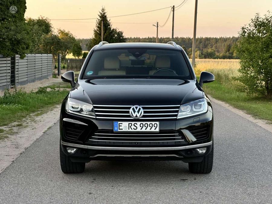 Melns Volkswagen Touareg 2015 Viļņa, ar dzinēja tilpumu 2.97 L un nobraukumu 190 tūkst. km par 18250 €, foto 21 vietnē AUTOMOTO.COM.LV