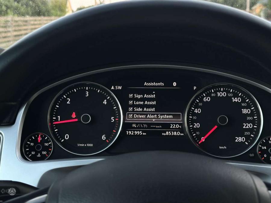 Melns Volkswagen Touareg 2015 Viļņa, ar dzinēja tilpumu 2.97 L un nobraukumu 190 tūkst. km par 18250 €, foto 41 vietnē AUTOMOTO.COM.LV
