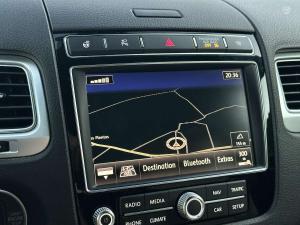 Melns Volkswagen Touareg 2015 Viļņa, ar dzinēja tilpumu 2.97 L un nobraukumu 190 tūkst. km par 18250 €, foto 56 vietnē AUTOMOTO.COM.LV