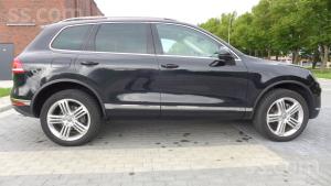 Black Volkswagen Touareg 2015 in Kuldiga, with an engine capacity of 3.00 L and mileage of 315 thousand km for 13900 €, photo  on AUTOMOTO.COM.LV