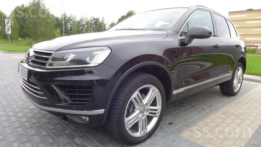 Black Volkswagen Touareg 2015 in Kuldiga, with an engine capacity of 3.00 L and mileage of 315 thousand km for 13900 €, photo 7 on AUTOMOTO.COM.LV