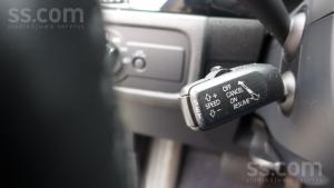 Black Volkswagen Touareg 2015 in Kuldiga, with an engine capacity of 3.00 L and mileage of 315 thousand km for 13900 €, photo 15 on AUTOMOTO.COM.LV