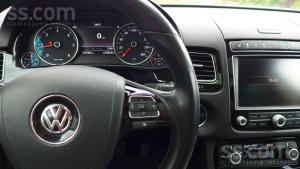 Black Volkswagen Touareg 2015 in Kuldiga, with an engine capacity of 3.00 L and mileage of 315 thousand km for 13900 €, photo 21 on AUTOMOTO.COM.LV