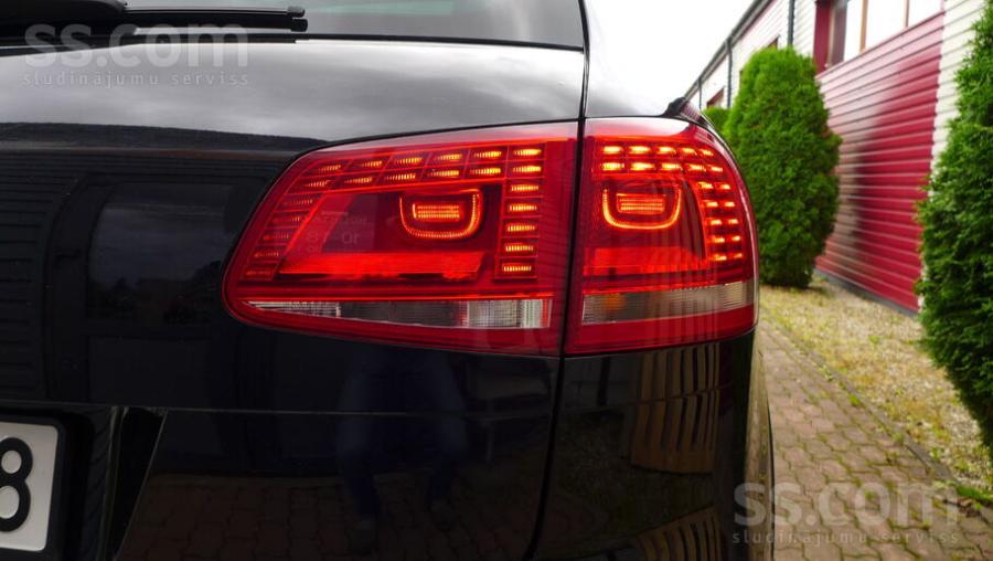 Black Volkswagen Touareg 2015 in Kuldiga, with an engine capacity of 3.00 L and mileage of 315 thousand km for 13900 €, photo 23 on AUTOMOTO.COM.LV