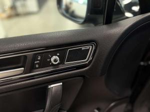 Black Volkswagen Touareg 2015 in Klaipeda, with an engine capacity of 4.13 L and mileage of 311 thousand km for 17950 €, photo 26 on AUTOMOTO.COM.LV