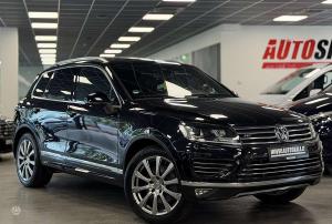 Black Volkswagen Touareg 2015 in Klaipeda, with an engine capacity of 4.13 L and mileage of 311 thousand km for 17950 €, photo 34 on AUTOMOTO.COM.LV