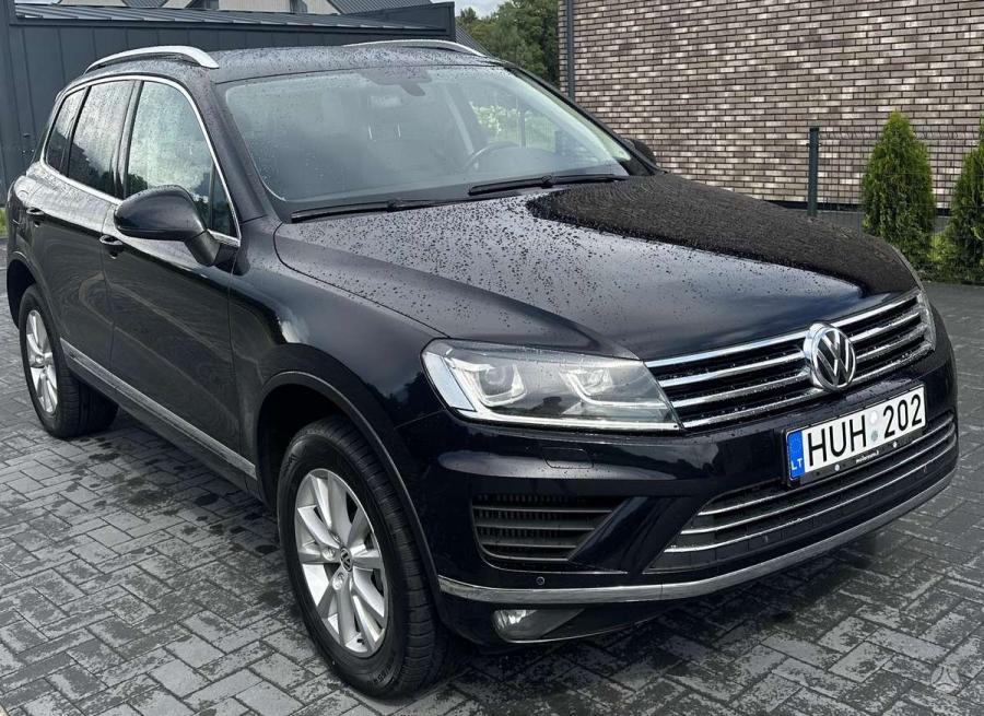 Melns Volkswagen Touareg 2015 Kauņa, ar dzinēja tilpumu 2.97 L un nobraukumu 242 tūkst. km par 17000 €, foto 1 vietnē AUTOMOTO.COM.LV