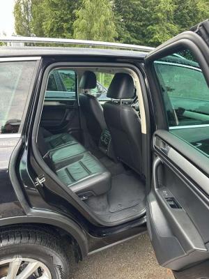 Melns Volkswagen Touareg 2015 Kauņa, ar dzinēja tilpumu 2.97 L un nobraukumu 242 tūkst. km par 17000 €, foto 14 vietnē AUTOMOTO.COM.LV