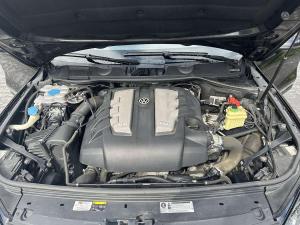 Melns Volkswagen Touareg 2015 Kauņa, ar dzinēja tilpumu 2.97 L un nobraukumu 242 tūkst. km par 17000 €, foto 15 vietnē AUTOMOTO.COM.LV